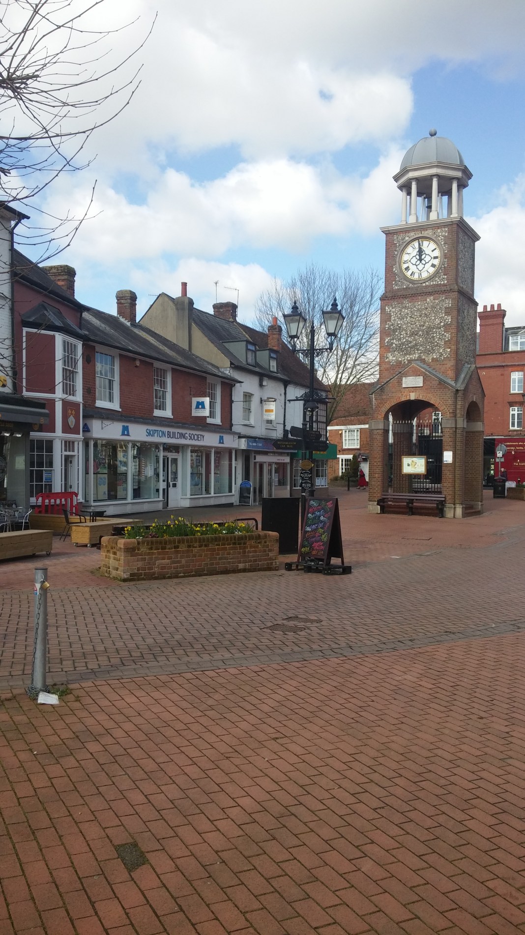 CHESHAM – CONTRASTS AT THE EDGE OF METRO-LAND – retiredmartin