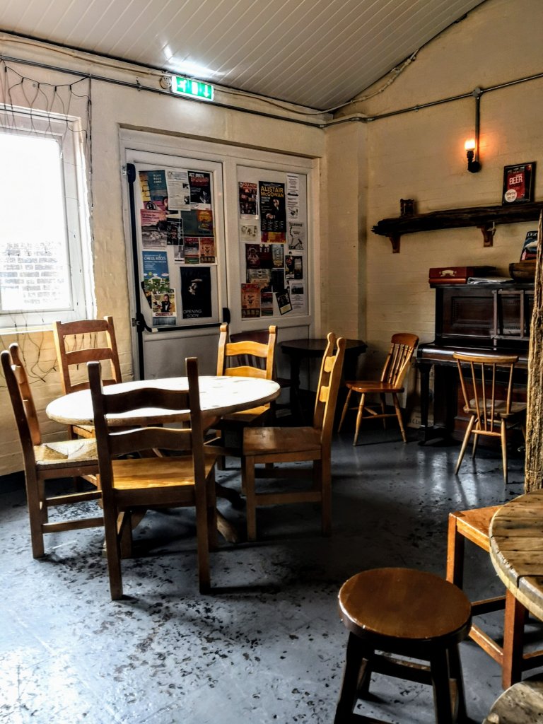 A CONVIVIAL RABBIT IN DORCHESTER – retiredmartin