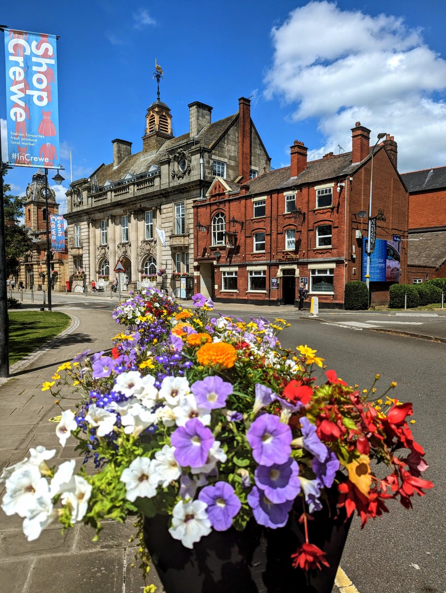 BORN IN CREWE. LIVE IN CREWE. DRINK CRAFT BEER IN CREWE. – retiredmartin
