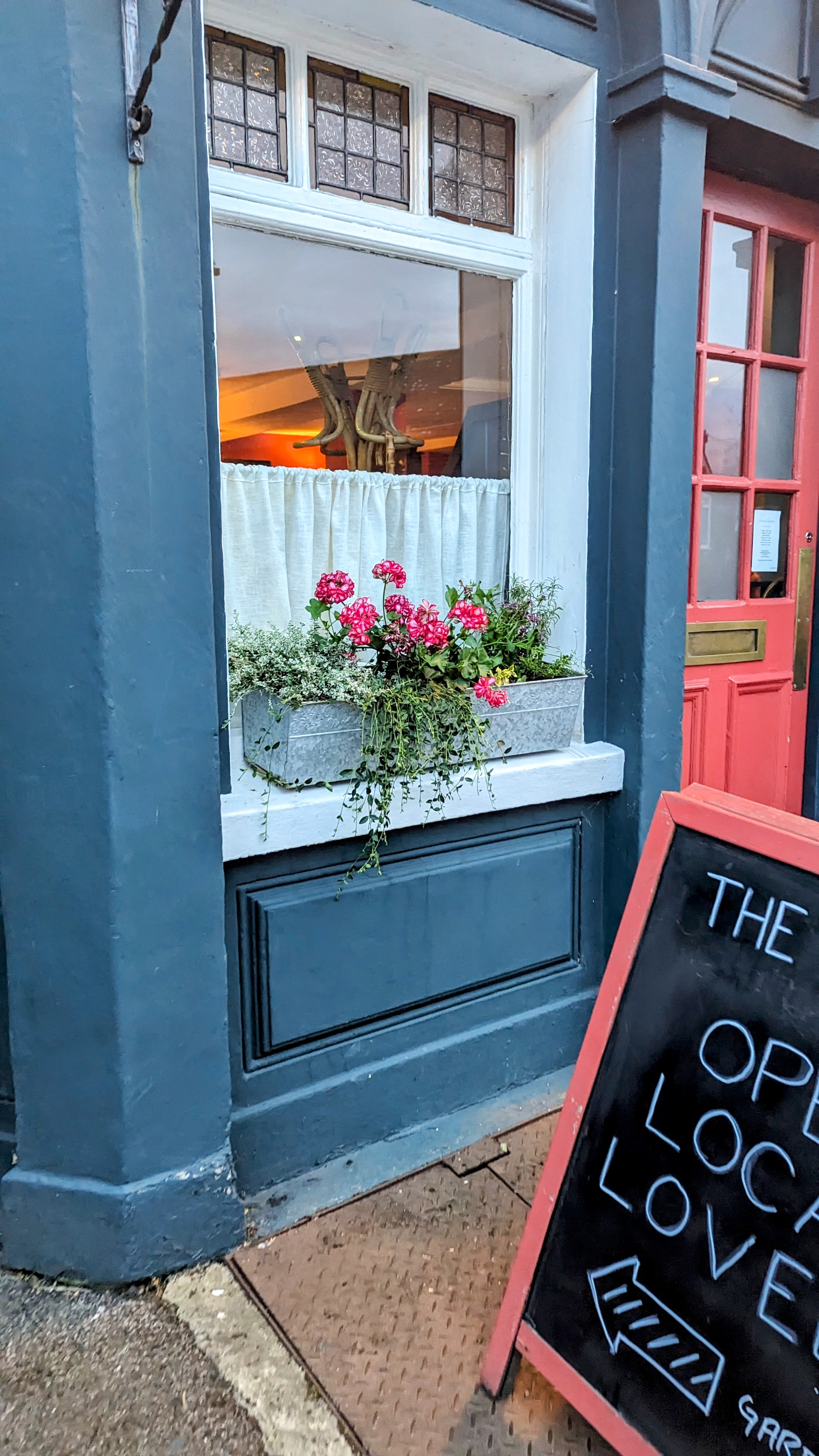 QUIZ NIGHT AT THE TIGER TAVERN – retiredmartin