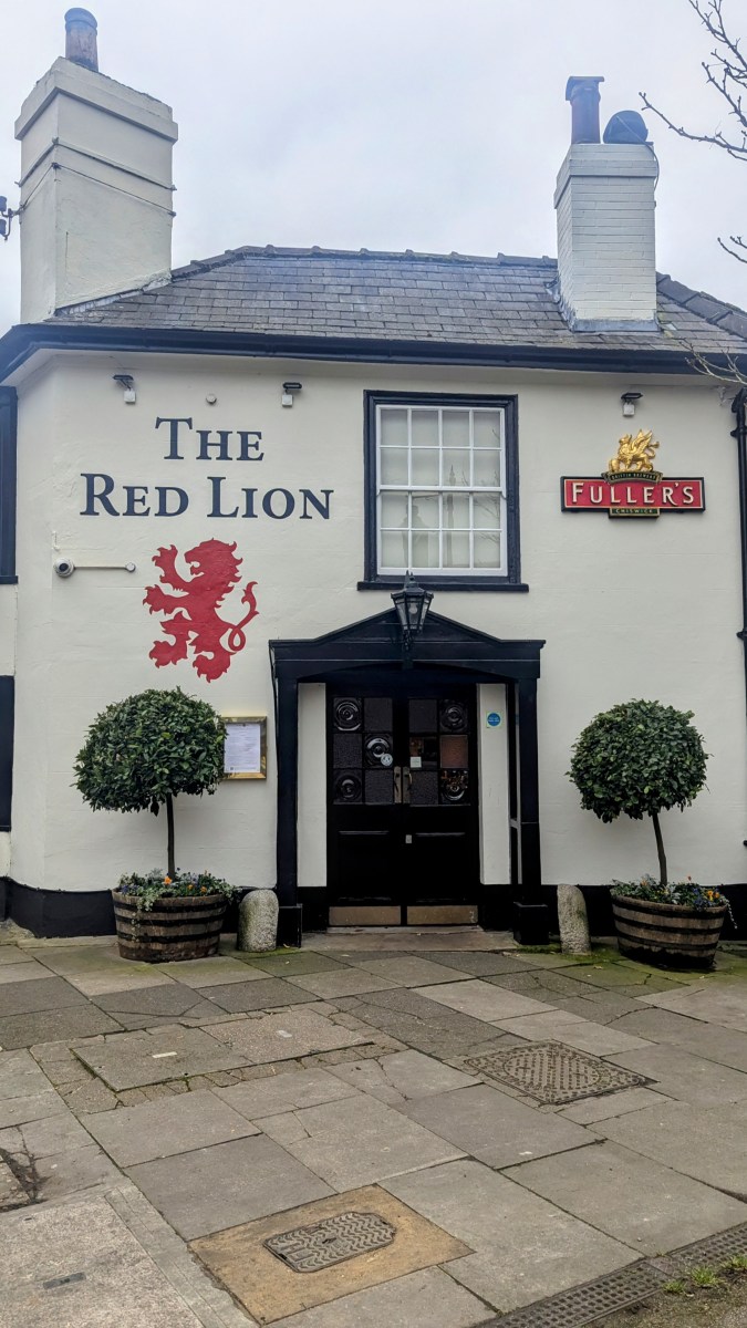 THE RED LION ON HILLINGDON HILL – retiredmartin